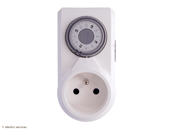 Programmateur ménager journalier avec fiche 2P+T et socle 2P+T Legrand